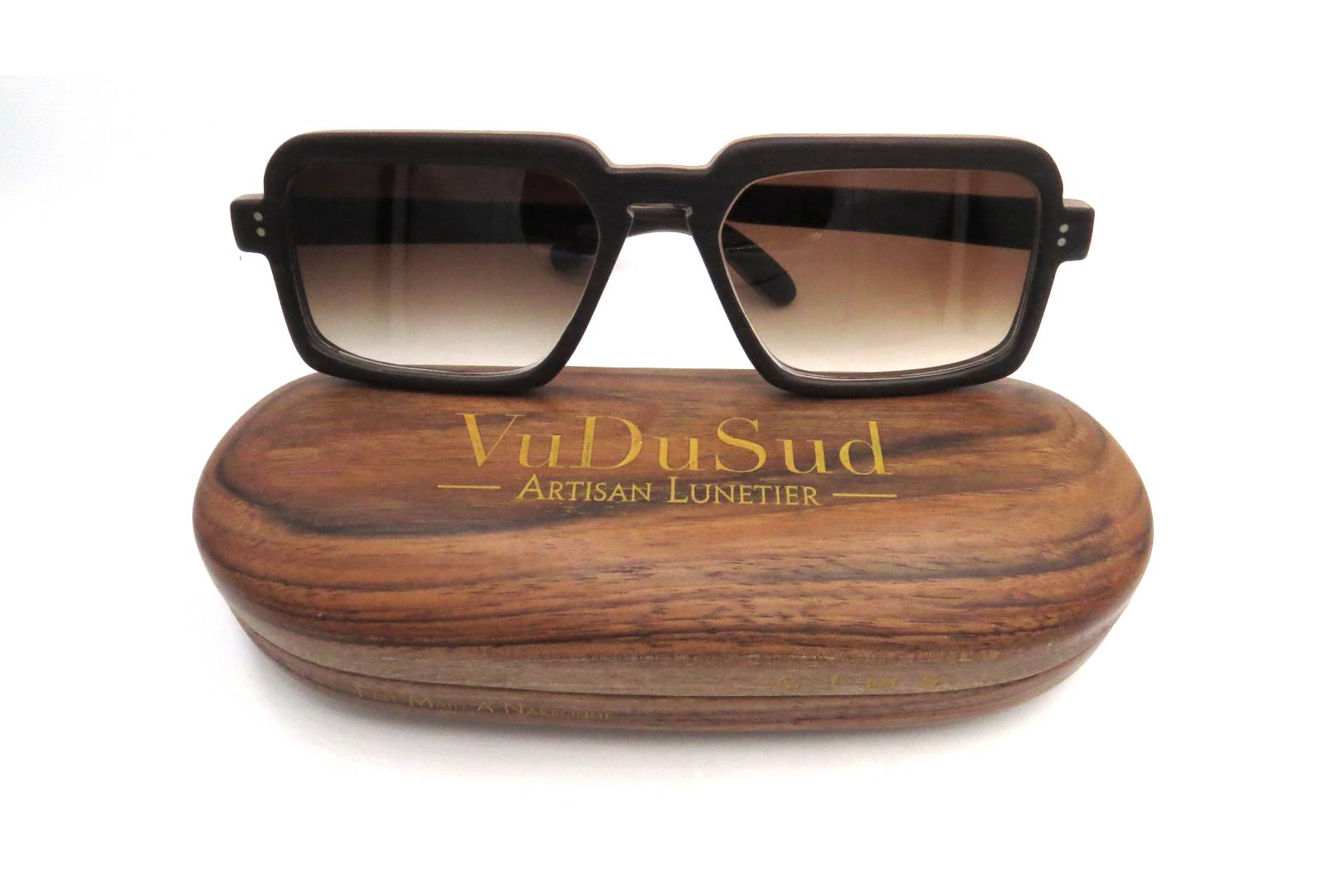 Nouvelles lunettes de Gims - VuDuSud